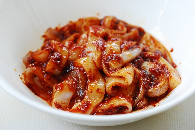 Spicy Stir-fried Squid (Ojingeo Bokkeum) - Korean Bapsang