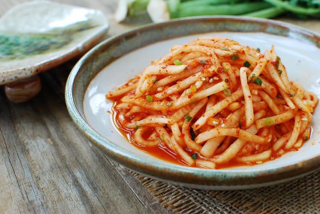 Musaengchae (Spicy Korean Radish Salad) - Korean Bapsang