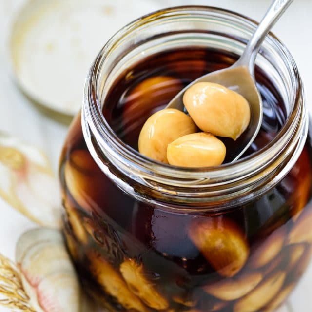 Pickled Garlic (Maneul Jangajji) - Korean Bapsang