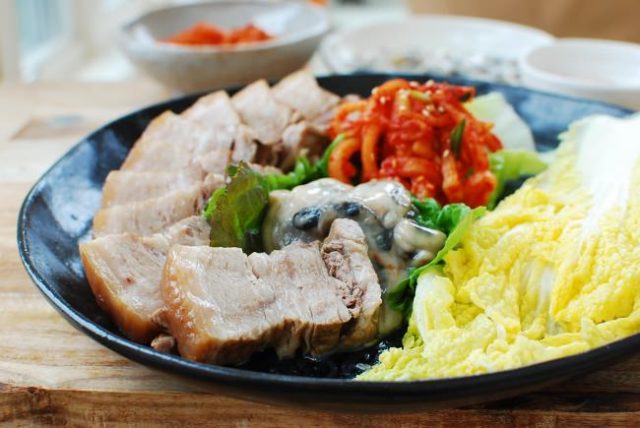Bossam (Korean Boiled Pork Wrap) Recipe - Korean Bapsang