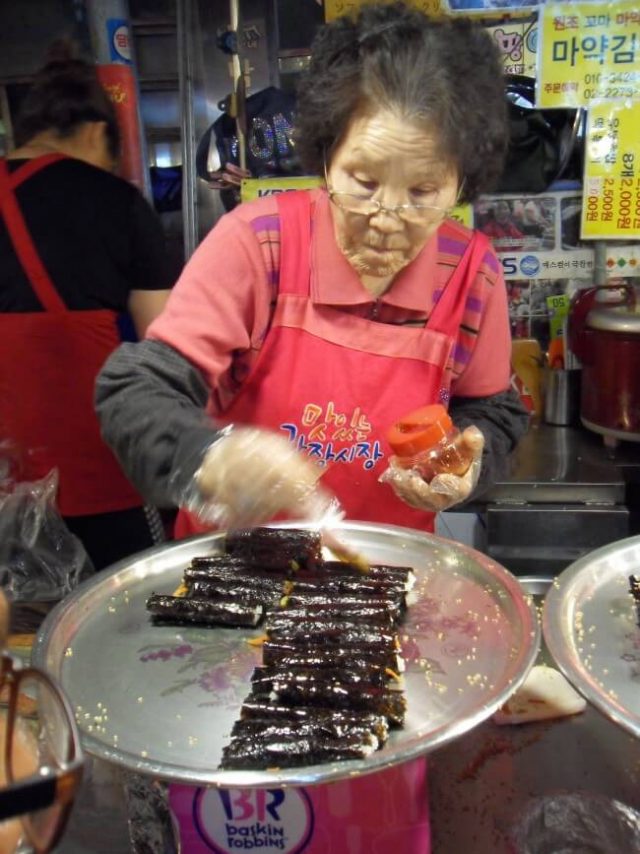 Mini Gimbap or Kimbap (Mayak Kimbap) - Korean Bapsang