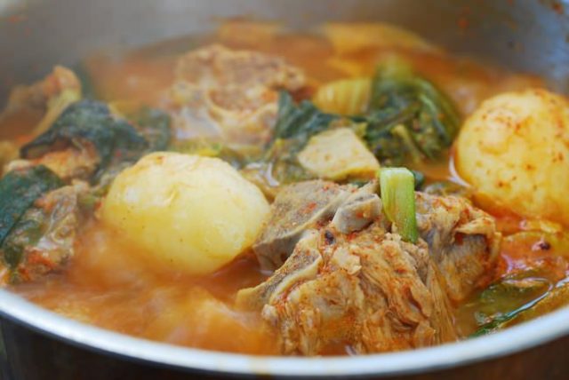 Gamjatang (Spicy Pork Bone Stew) - Korean Bapsang