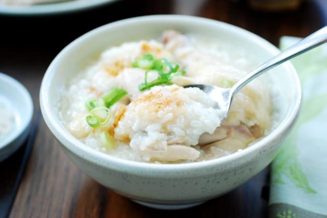 Nurungji Baeksuk (Boiled Chicken with Rice) - Korean Bapsang