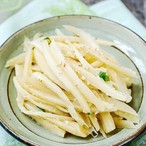 Doraji Namul (Sautéed Bellflower Roots) - Korean Bapsang