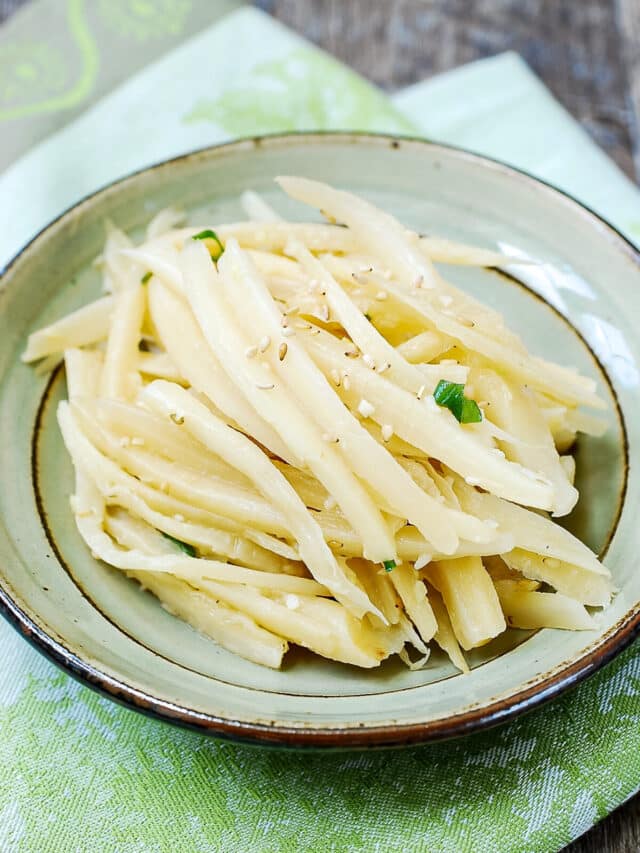 Doraji Namul (Sautéed Bellflower Roots) - Korean Bapsang