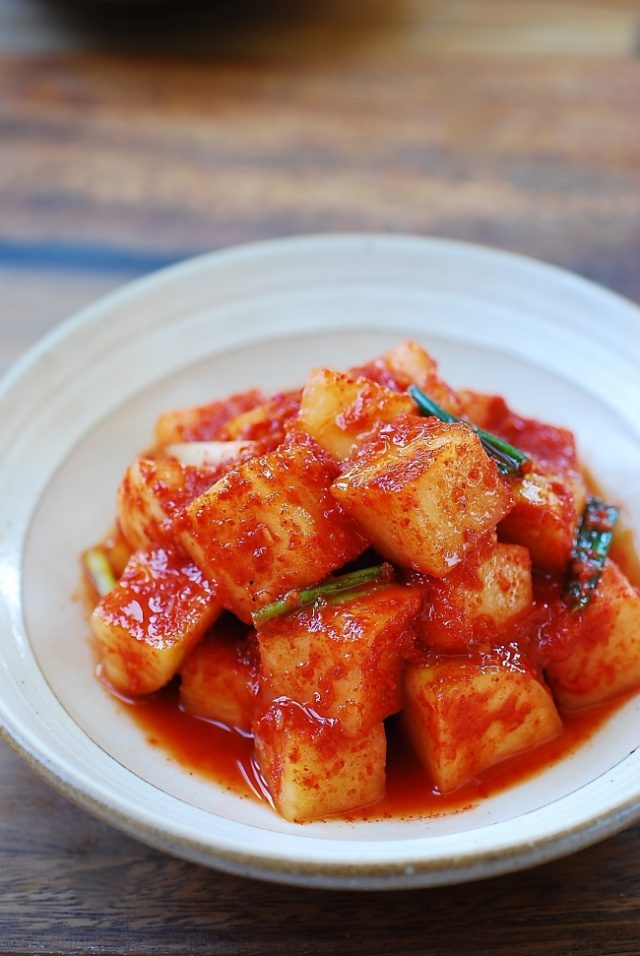 Kkakdugi (Cubed Radish Kimchi) - Korean Bapsang