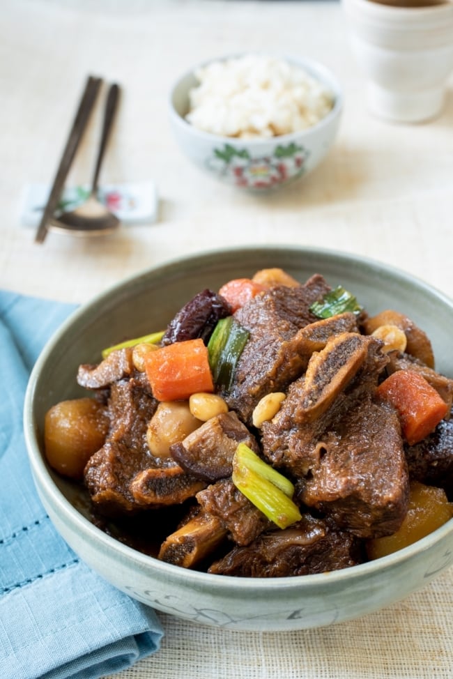 Galbijjim (Korean Braised Beef Short Ribs) - Korean Bapsang