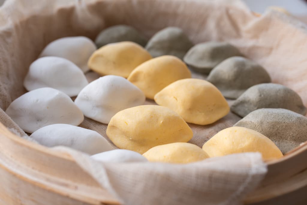 Songpyeon (Half-moon Shaped Rice Cake) - Korean Bapsang