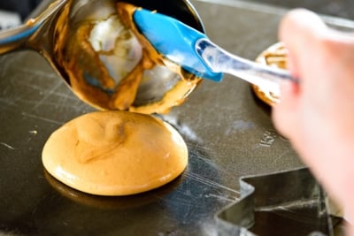 Dalgona (Korean Sponge Candy) - Korean Bapsang