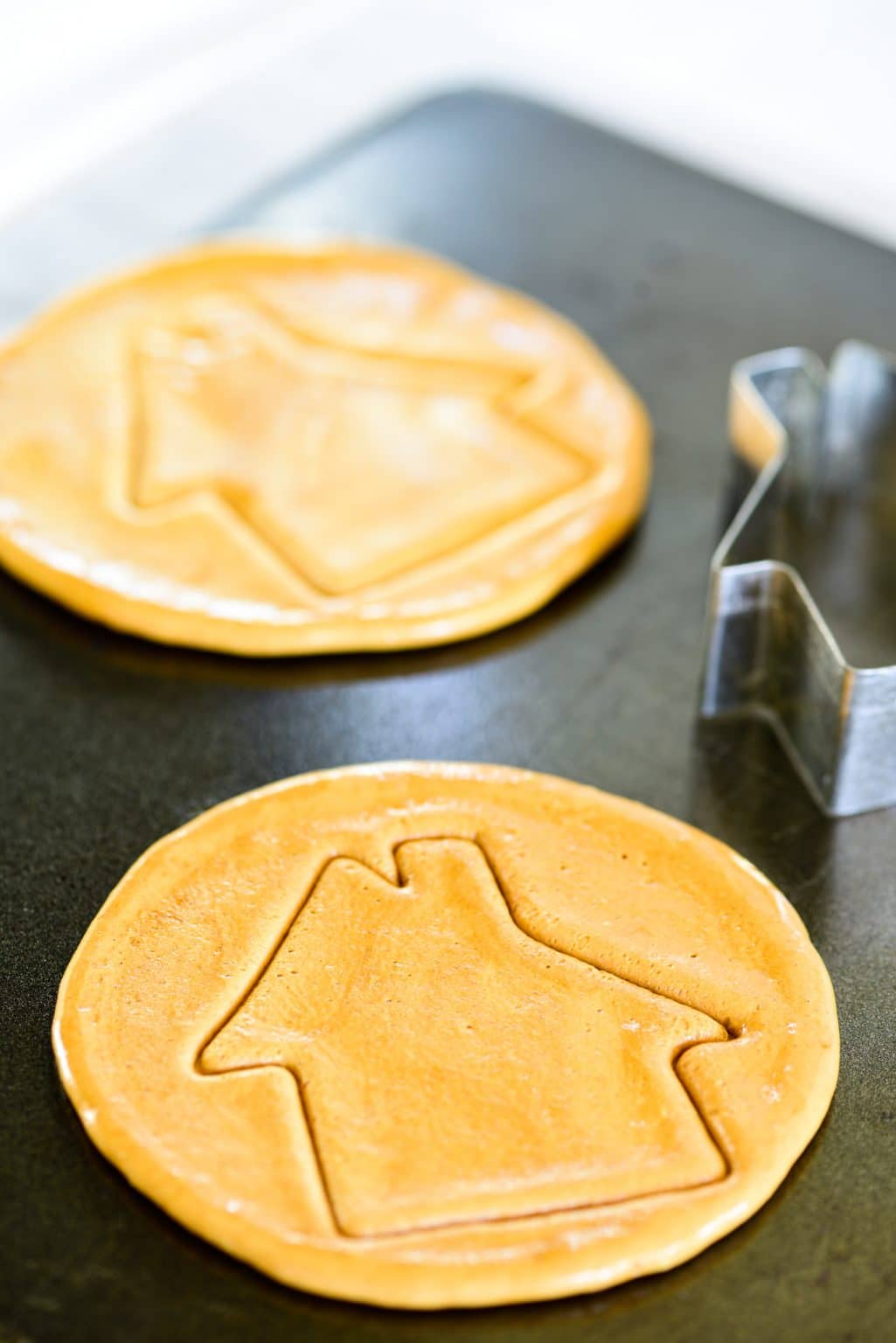 Dalgona (Korean Sponge Candy) - Korean Bapsang