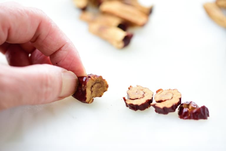 Yasik (Korean sweet rice cake with dried fruits and nuts) - Korean Bapsang