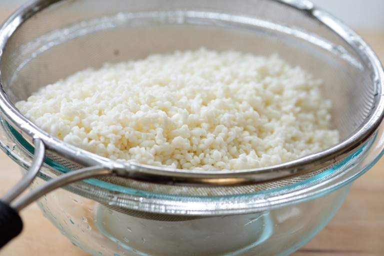 Yasik (Korean sweet rice cake with dried fruits and nuts) - Korean Bapsang