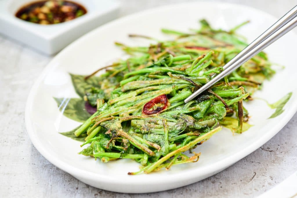Minari Jeon (Water Dropwort Pancake) - Korean Bapsang