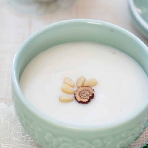 Jatjuk (Pine Nut Porridge) - Korean Bapsang